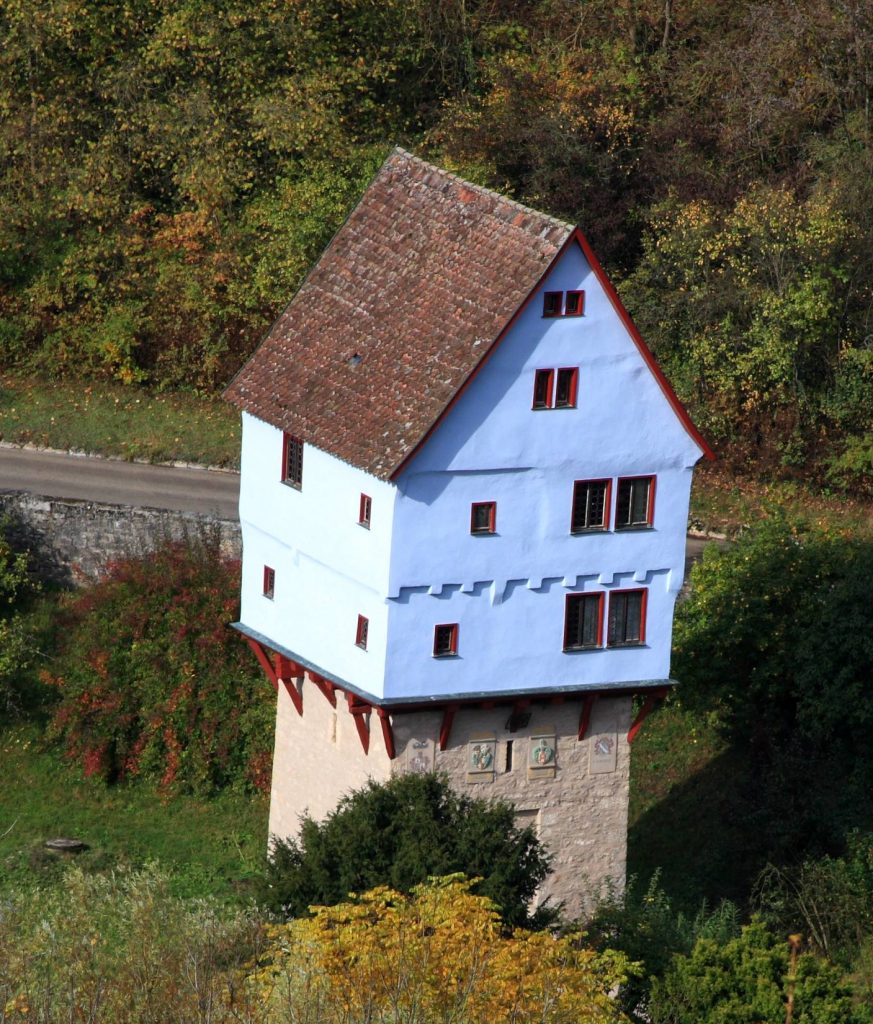 Toppler Castle – German Culture